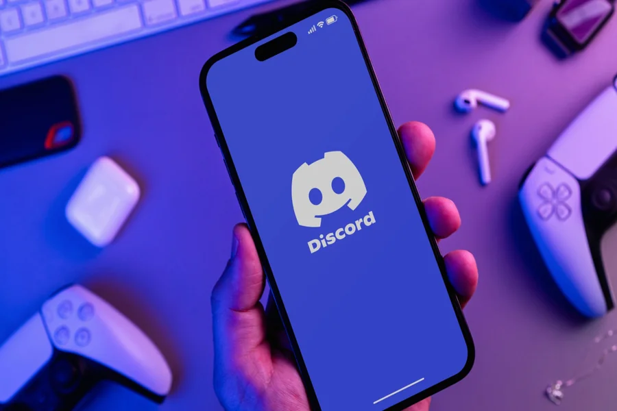 Building Momentum: How Small Discord Servers Can Kickstart Growth